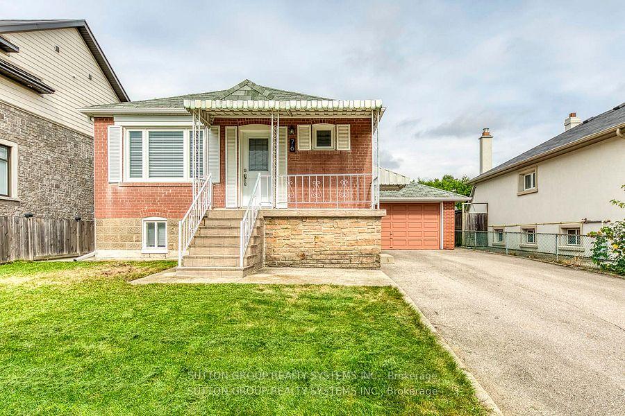 76 Athol Avenue, Toronto, ON M8Z 2A8