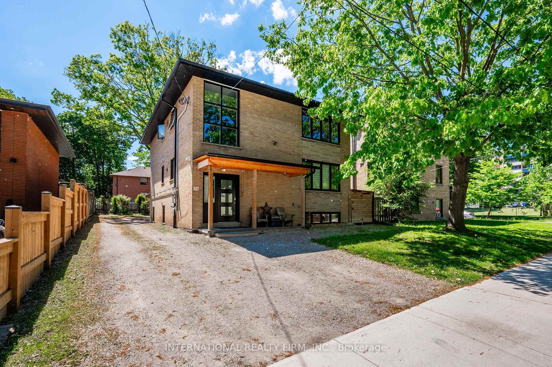 76 Thirty Fifth Street, Toronto, ON M8W 3K4