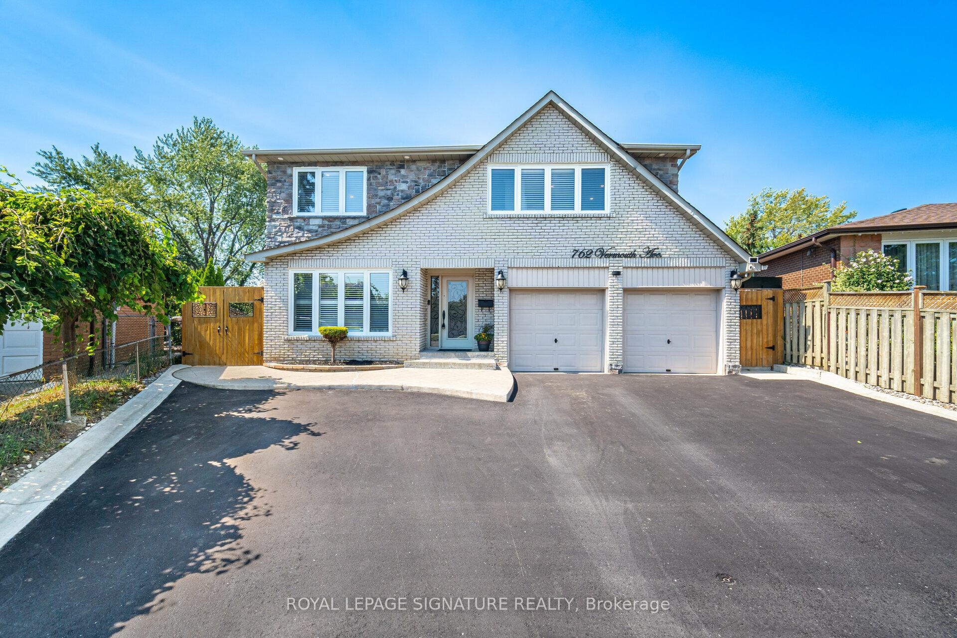 762 Vermouth Avenue, Mississauga, ON L5A 3T3