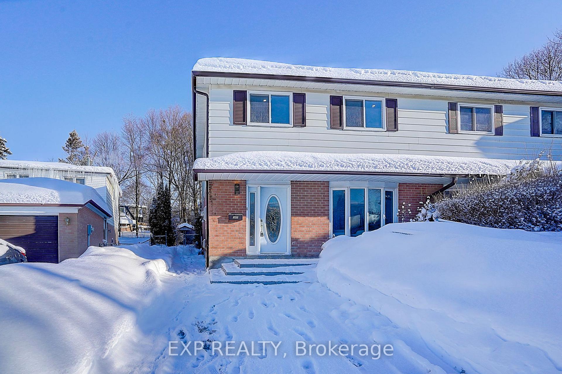 763 Beman Drive, Newmarket, ON L3Y 4Z4