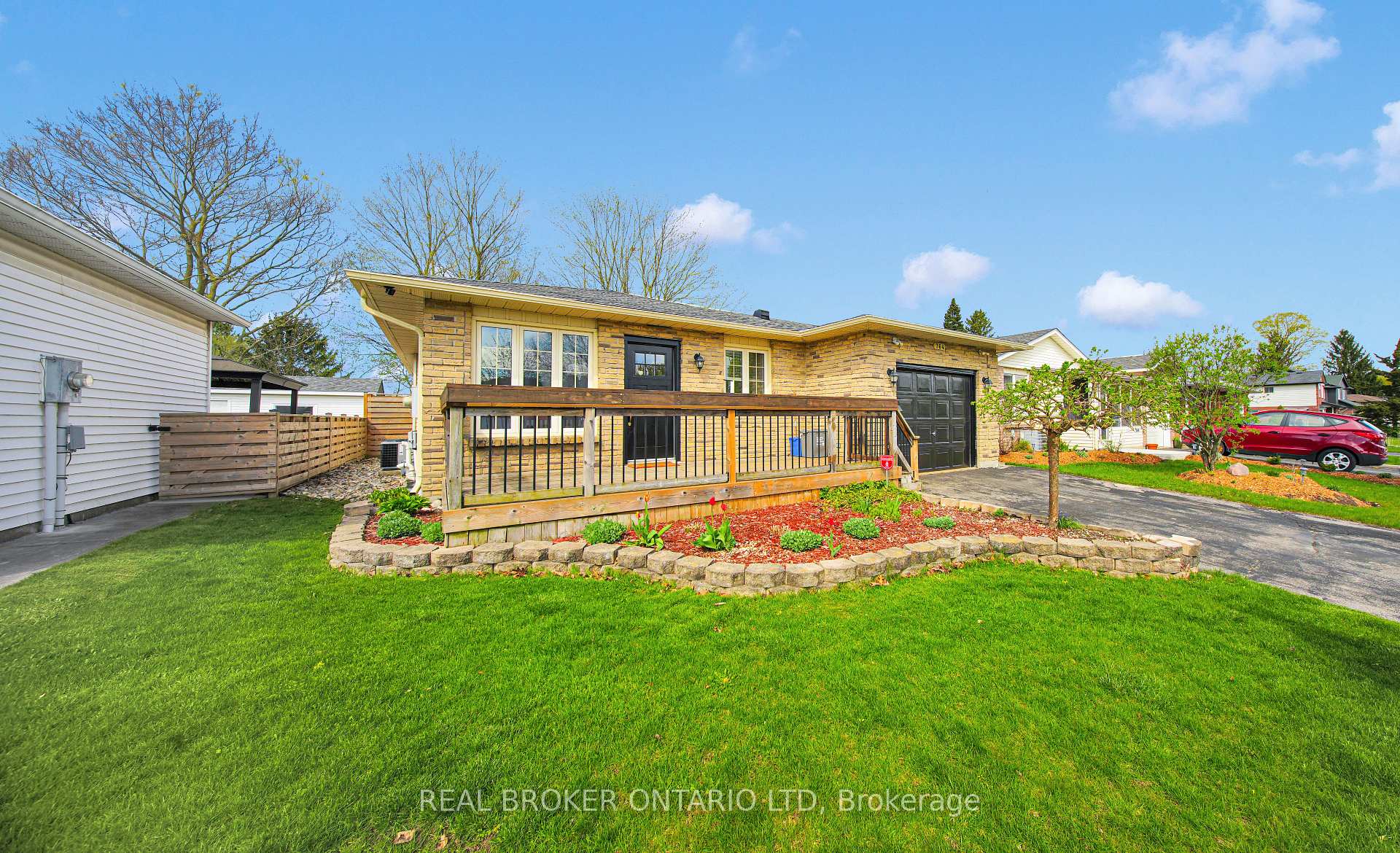 764 Classic Drive, London East, ON N5W 5V2