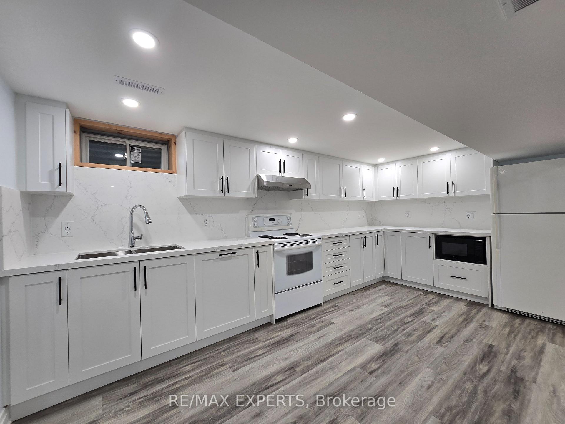 Basement - 764 Elgin Street, Newmarket, ON L3Y 3B8