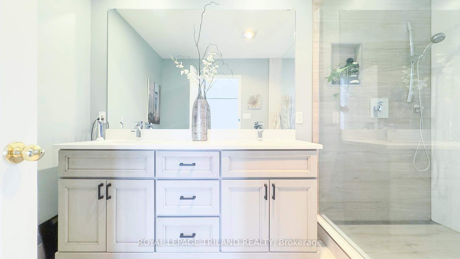 7644 Riverside Drive, Lambton Shores, ON N0M 2L0