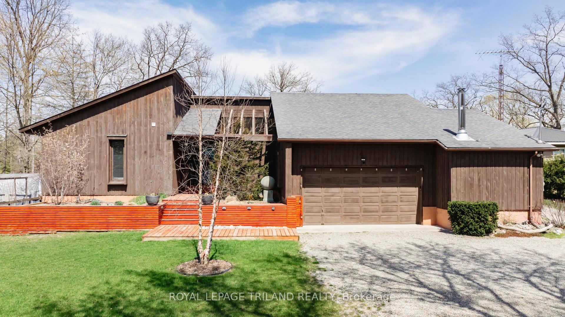 7644 Riverside Drive, Lambton Shores, ON N0M 2L0