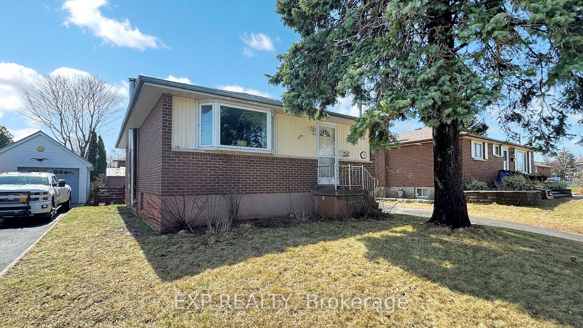 769 Olive Avenue, Oshawa, ON L1H 2S4
