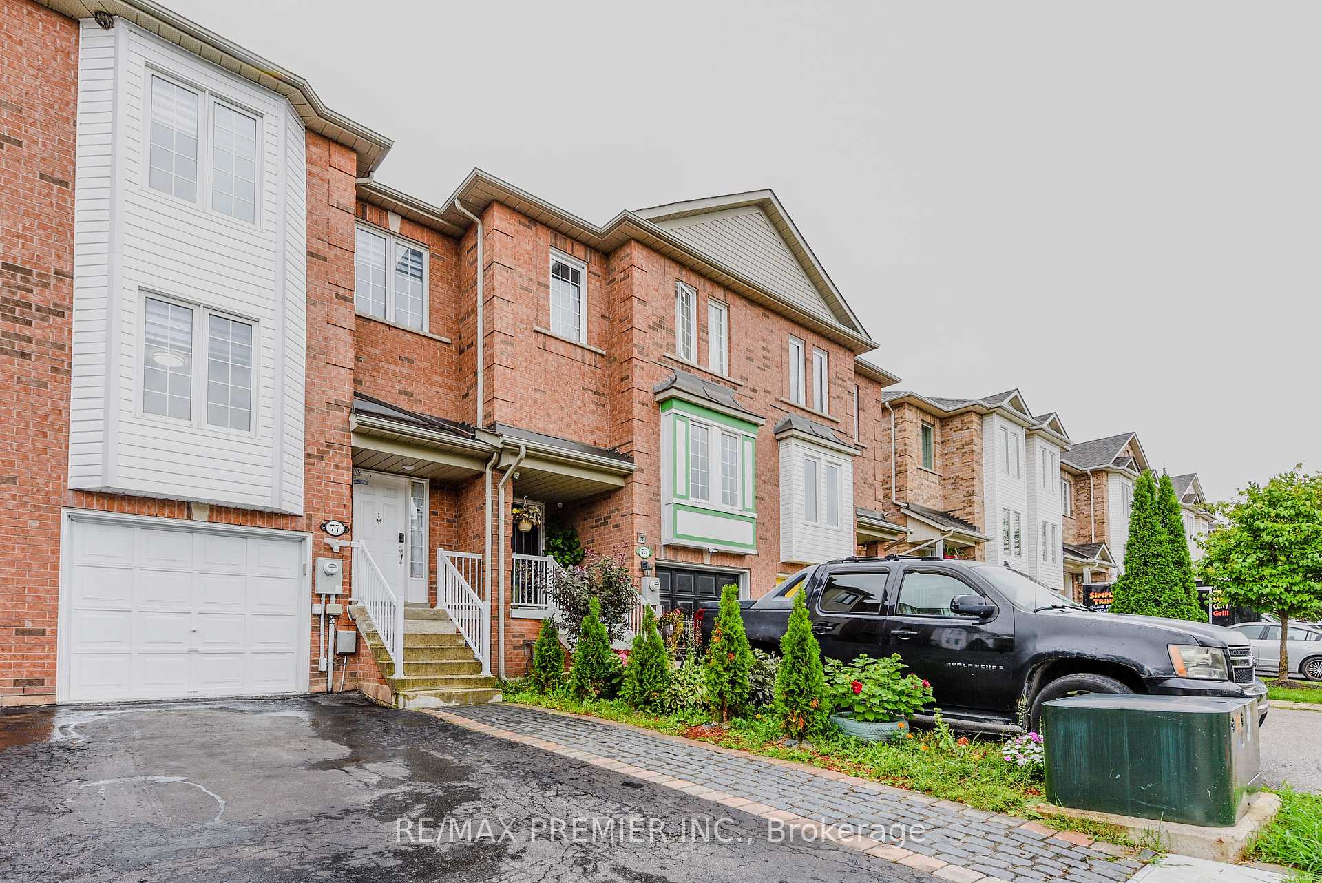 77 Wilmont Court, Brampton, ON L6X 4Z7