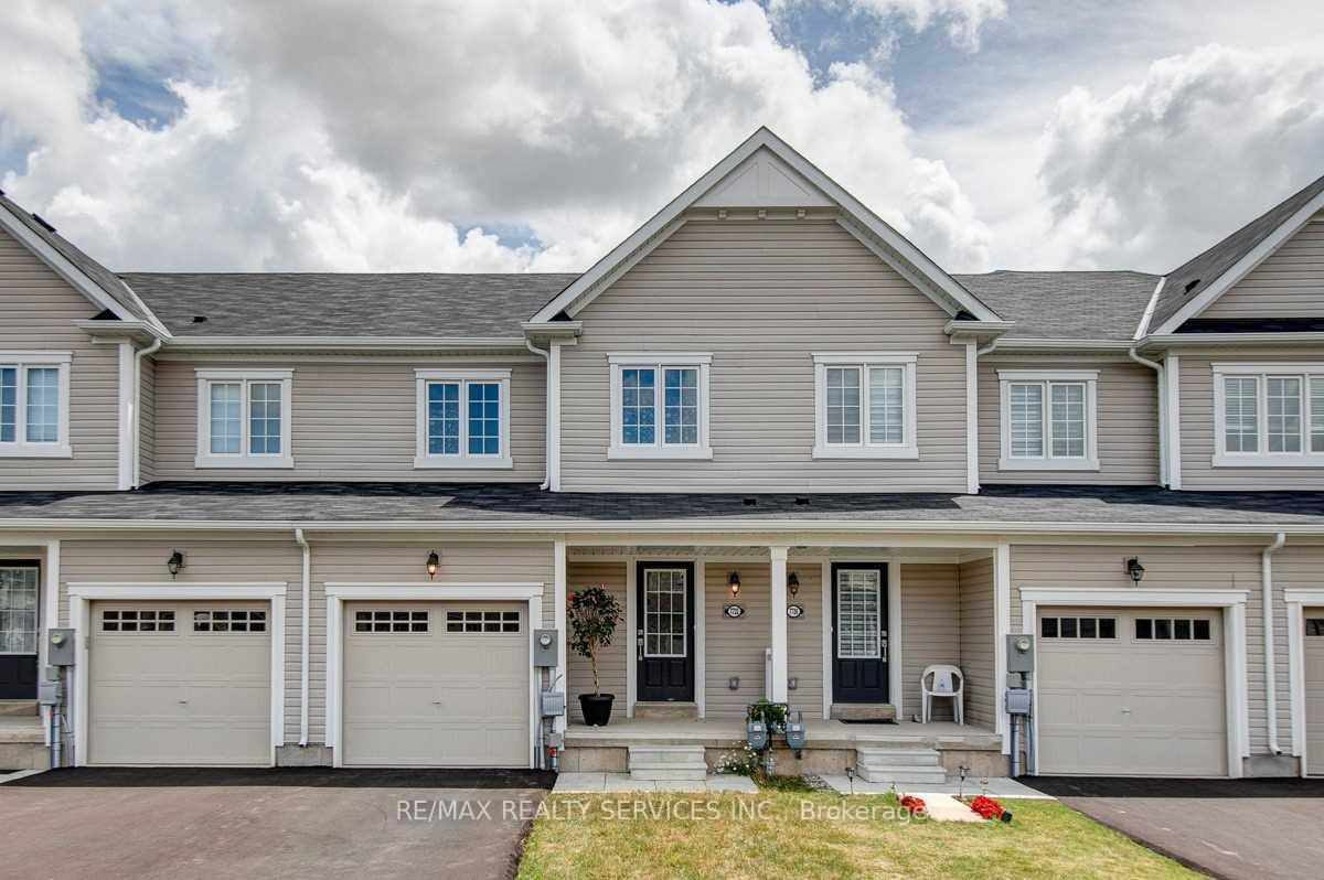 7722 Redbud Lane, Niagara Falls, ON L2H 3S2