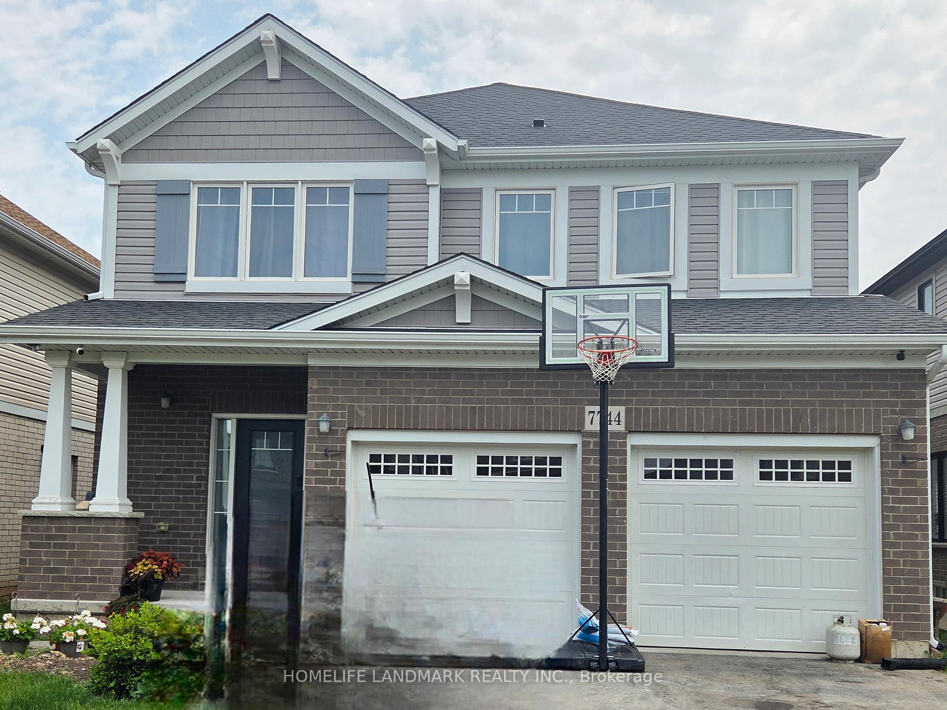 7744 Clendenning Street, Niagara Falls, ON L2G 0H2