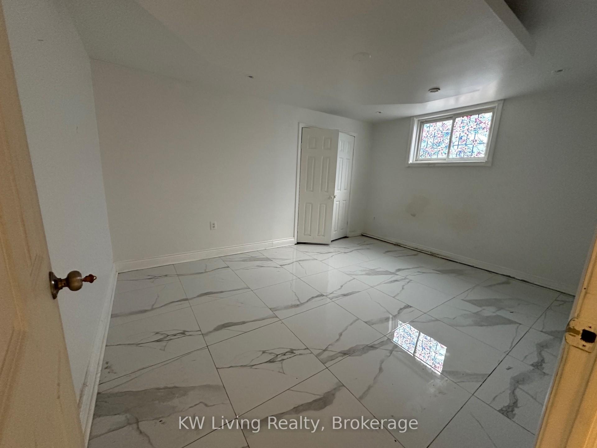 782 Liverpool Road, Pickering, ON L1W 1S1