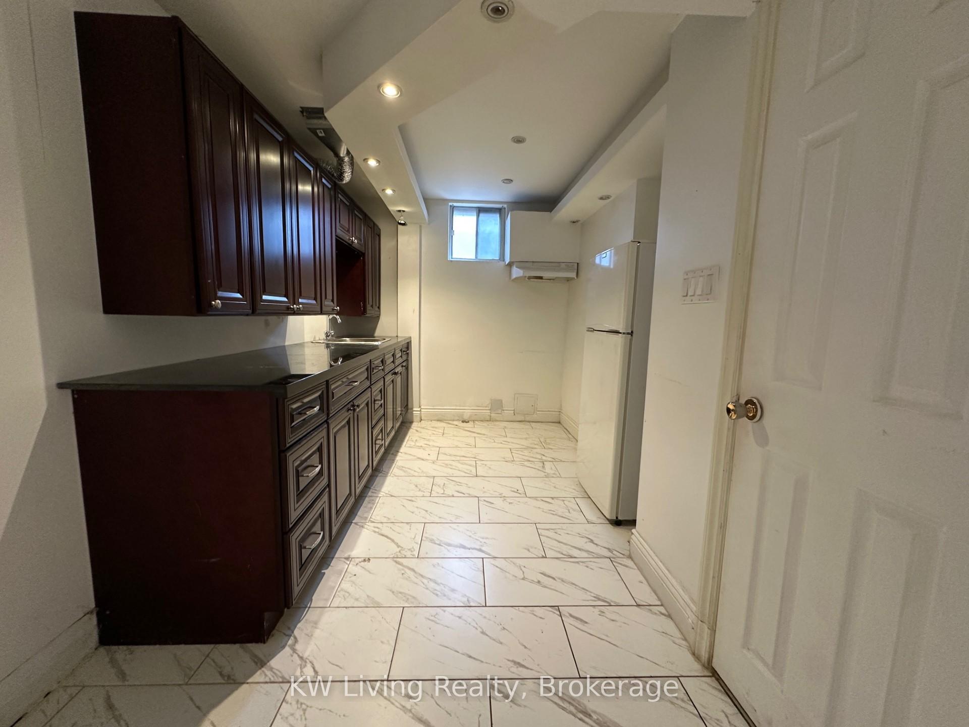 782 Liverpool Road, Pickering, ON L1W 1S1