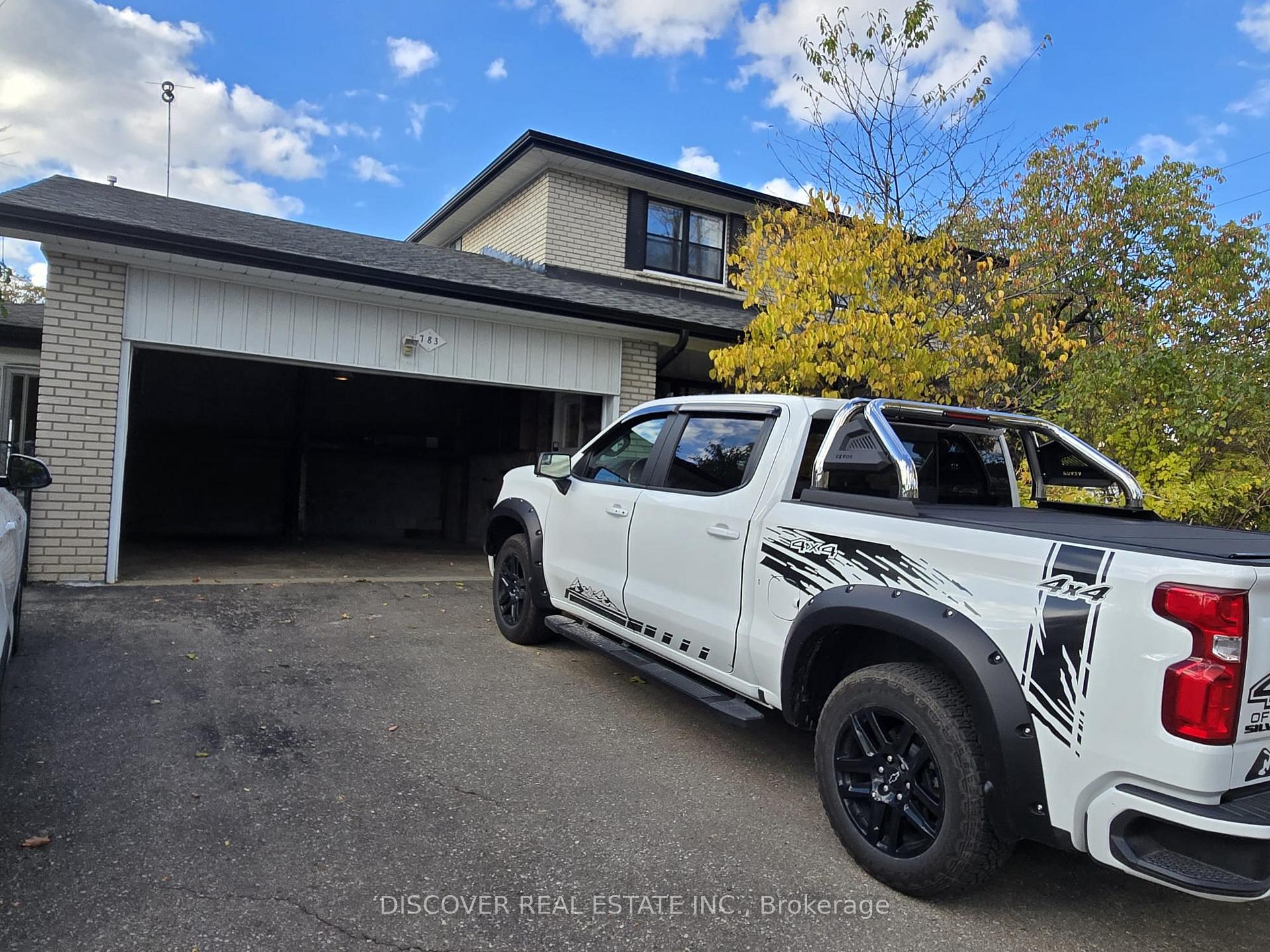 783 Bloor Street, Mississauga, ON L4Y 2M7