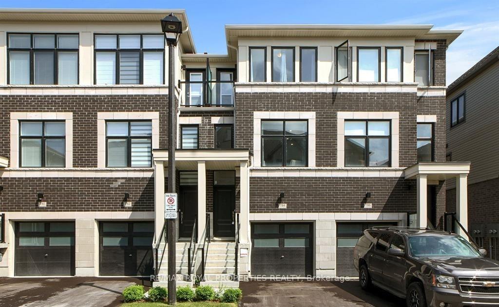 784 Eddystone Path, Oshawa, ON L1H 0A7