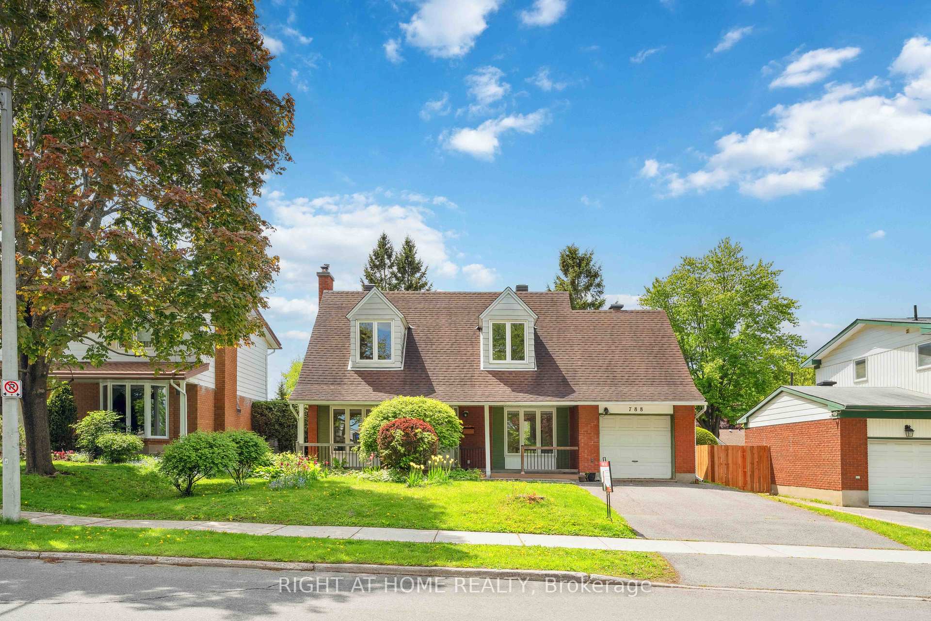 788 Eastvale Drive, Beacon Hill North - South and Area, ON K1J 7A1