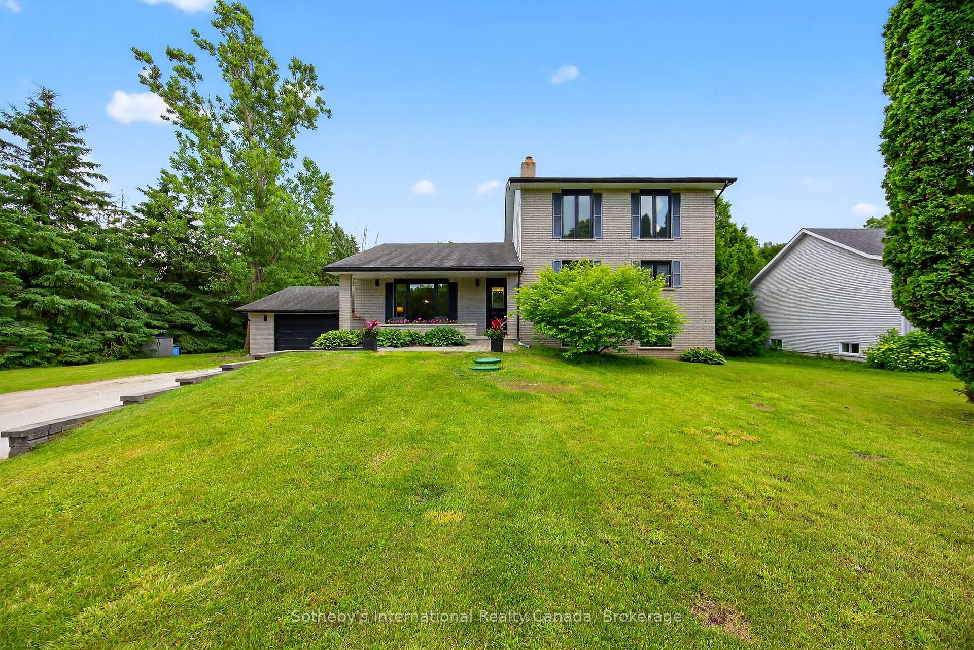 Clearview Real Estate MLS® Listings & Houses For Sale