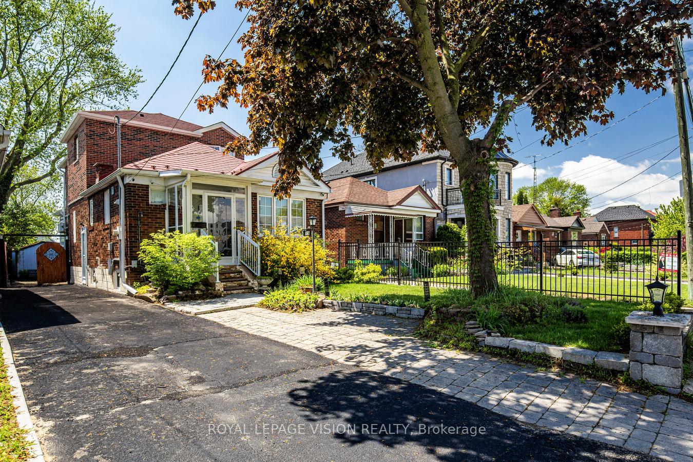 79 Foxwell Street, Toronto, ON M6N 1Y9