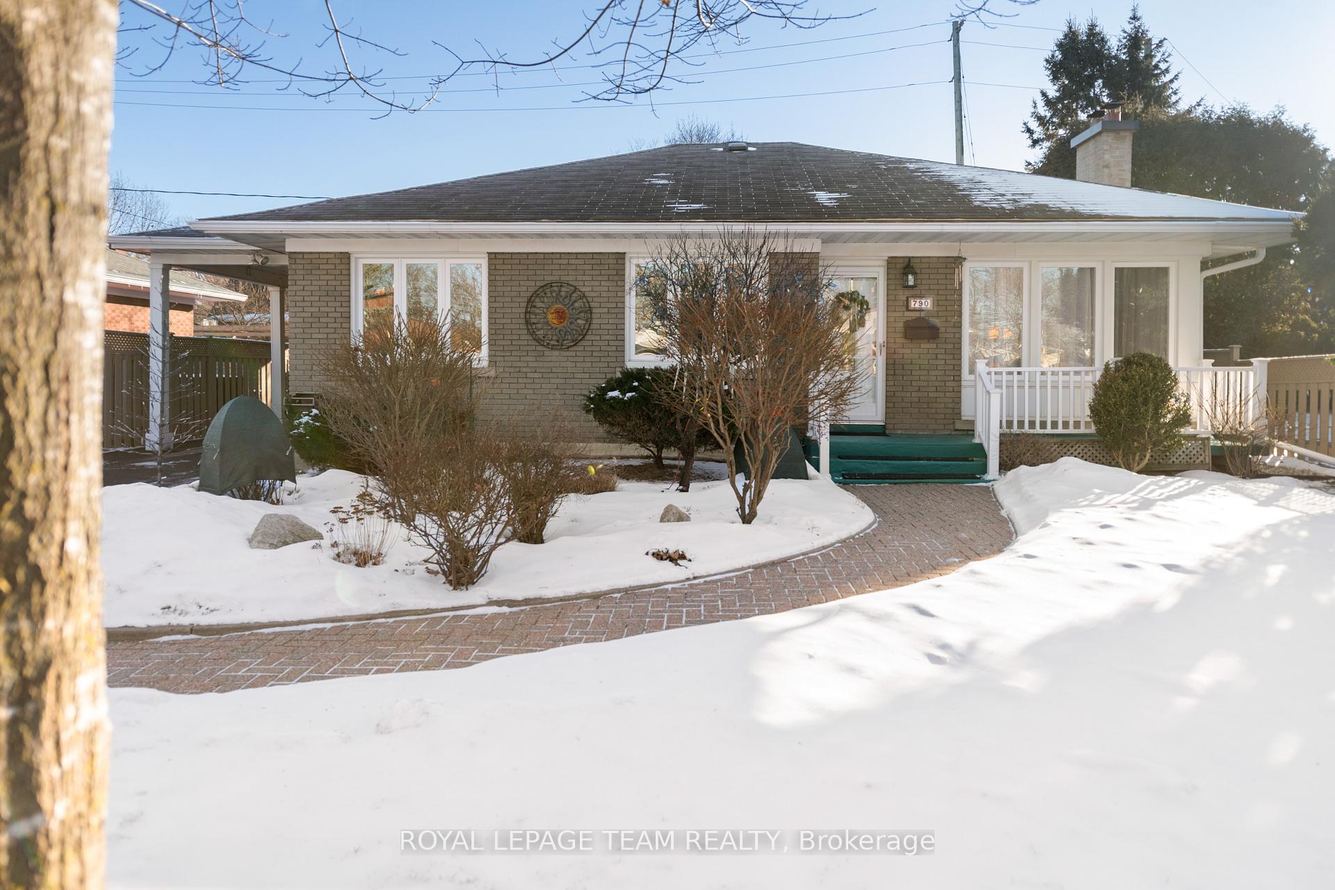 790 Hamlet Road, Elmvale Acres and Area, ON K1G 1R2