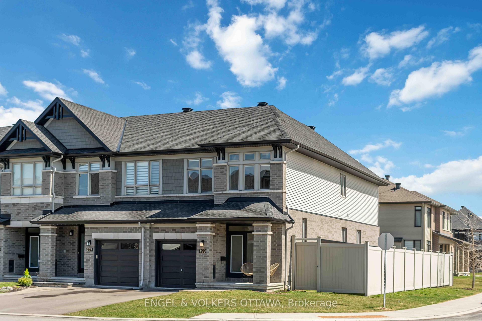 799 Cairn Crescent, Orleans - Convent Glen and Area, ON K1W 0P7