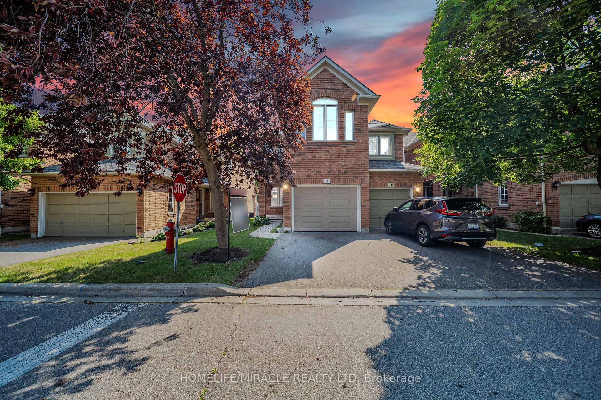 8 - 2665 Thomas Street, Mississauga, ON L5M 6G4