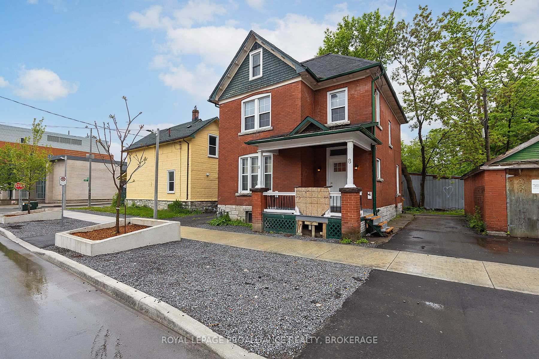 8 Aberdeen Street, Kingston, ON K7L 3N1