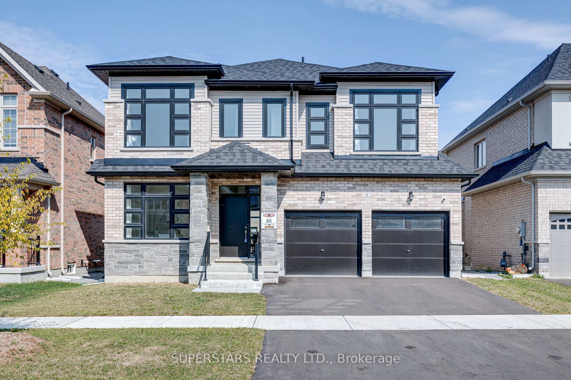 8 Bruce Welch Avenue, Georgina, ON L4P 0J1