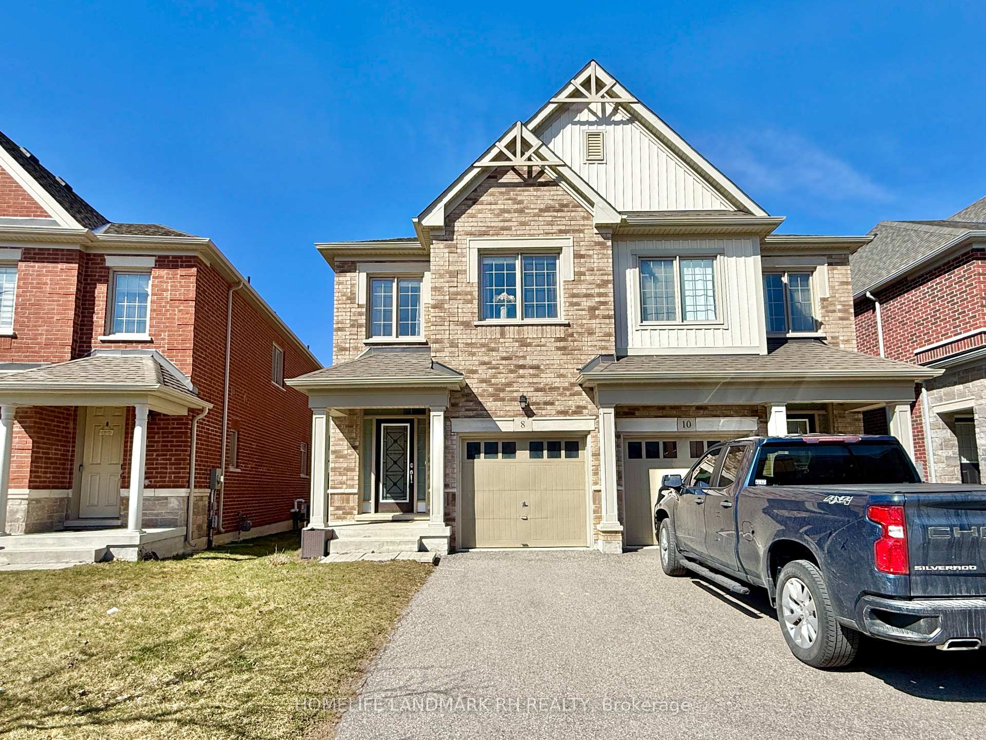 8 Carratuck Street, East Gwillimbury, ON L9N 0S5