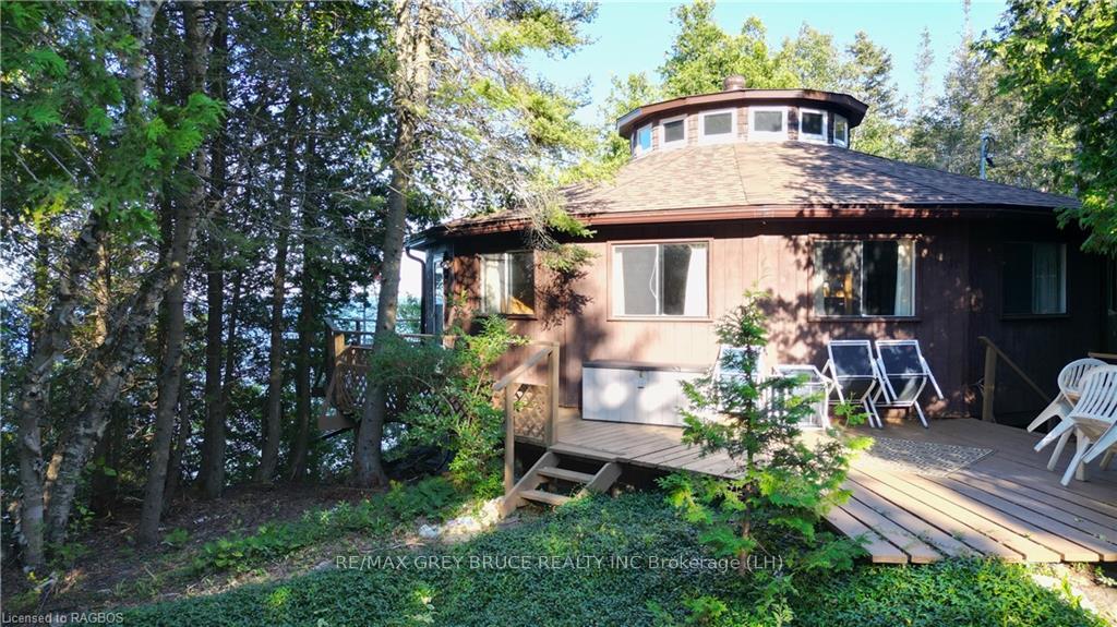 8 CARTER Road, Northern Bruce Peninsula, ON N0H 1W0