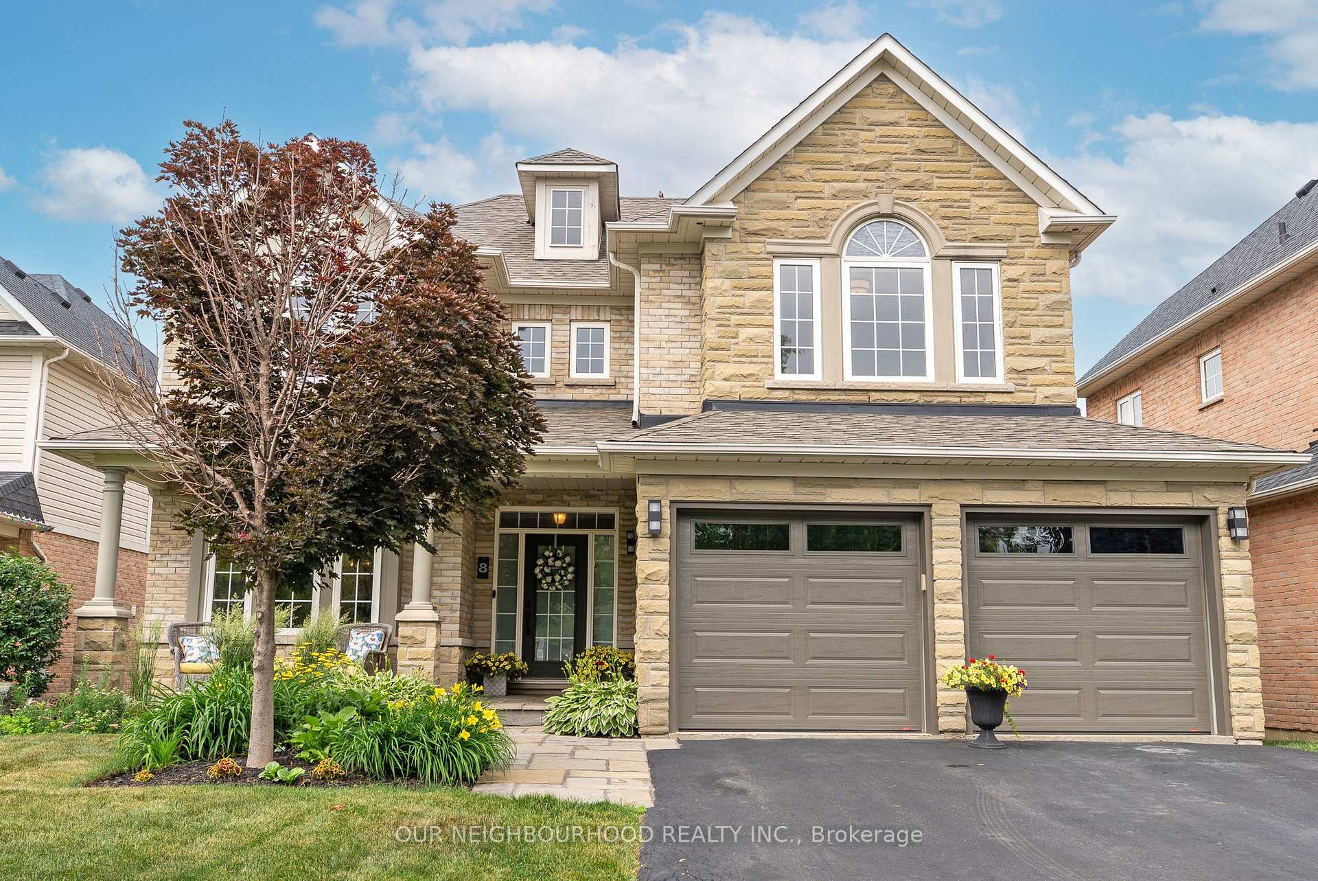 8 Corner Court, Whitby, ON L1P 1R7