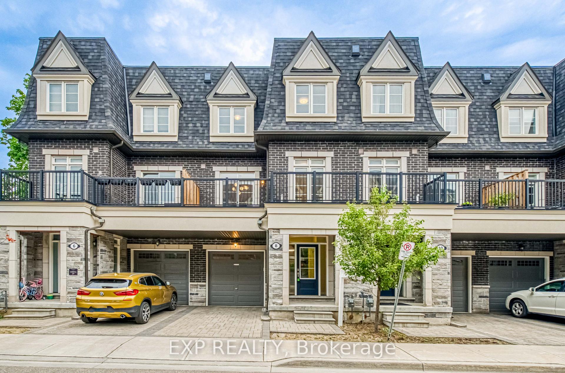8 Deep River Lane, Richmond Hill, ON L4C 5S4