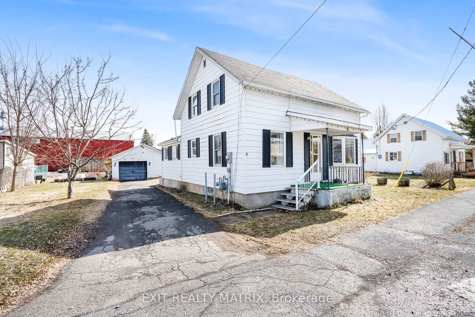 8 First Street, North Stormont, ON K0A 1R0