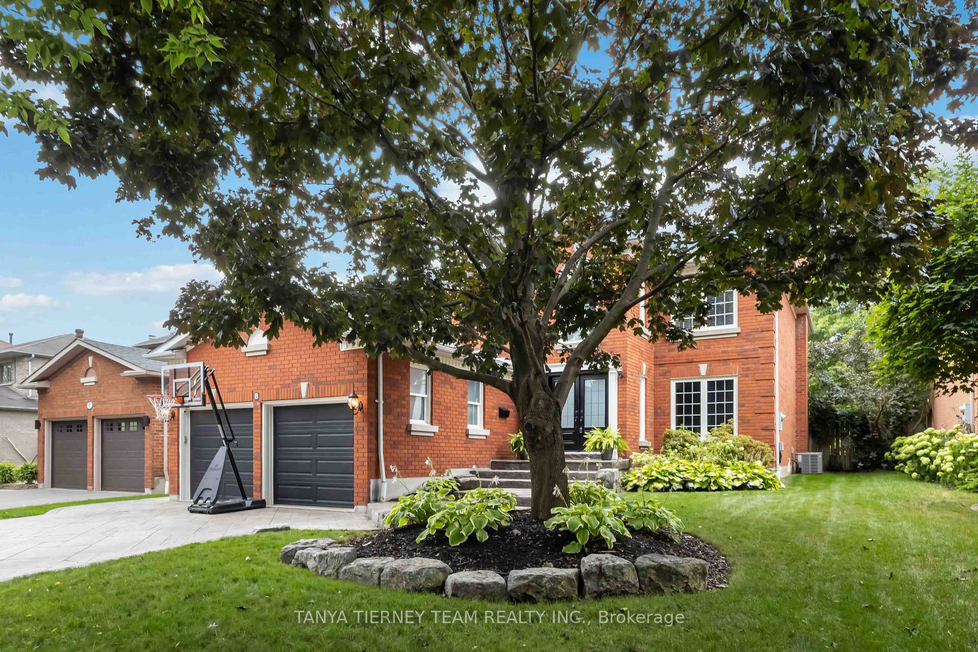 Whitby Real Estate MLS® Listings & Houses For Sale