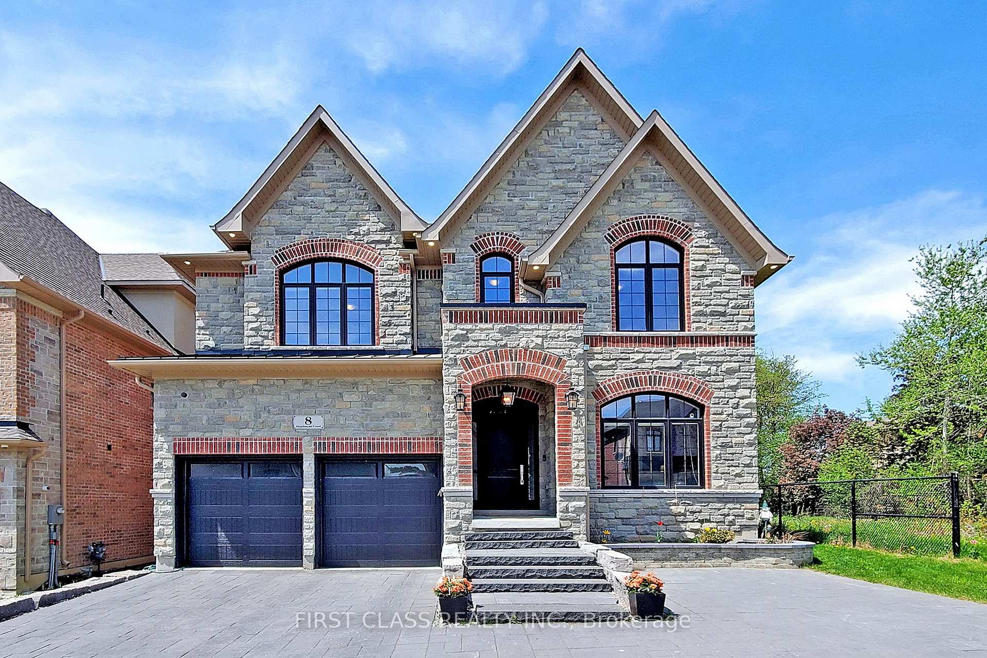 8 Heathmont Court, Richmond Hill, ON L4E 1C2