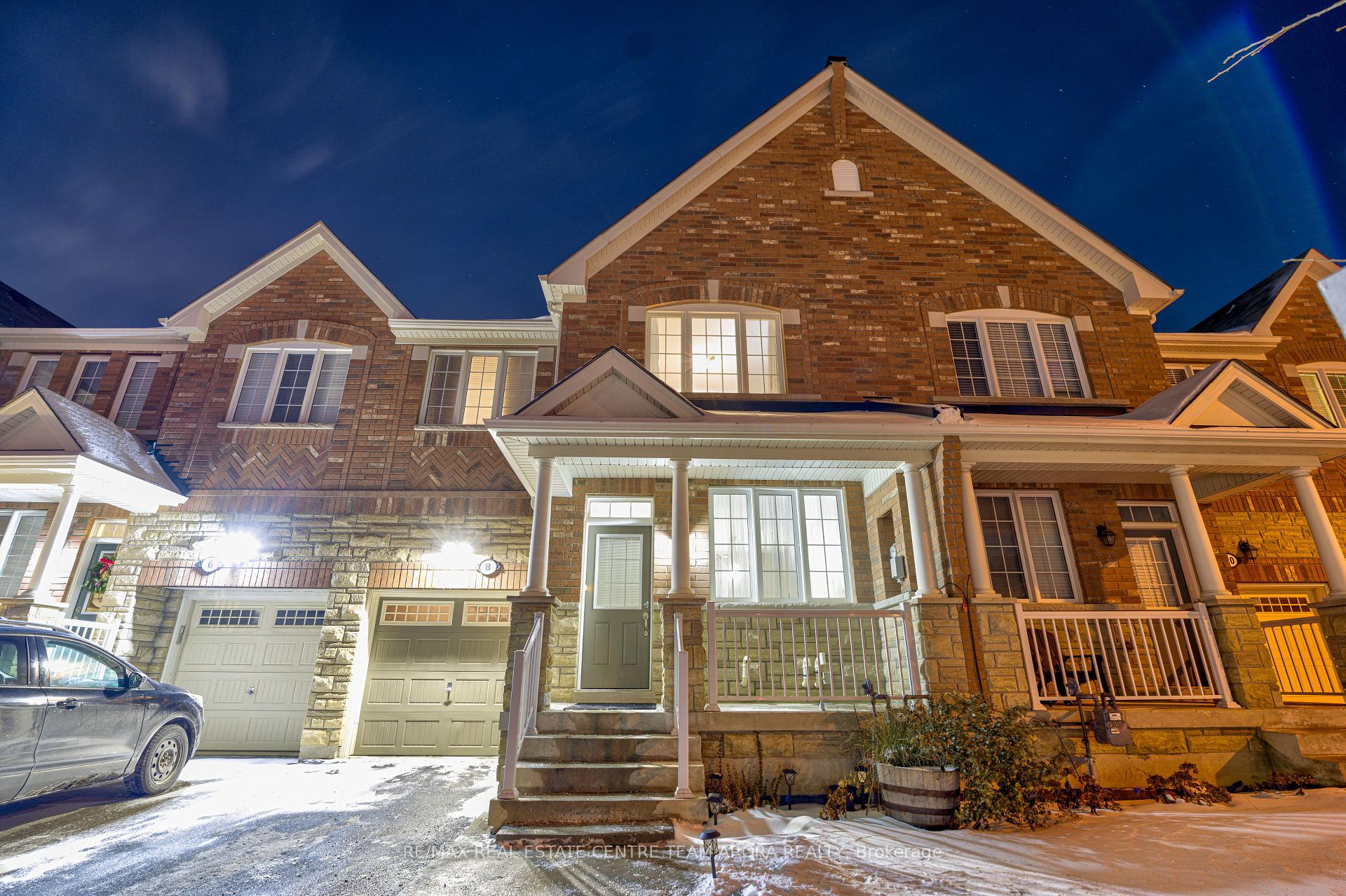 8 Kawana Road, Brampton, ON L6Y 0W1