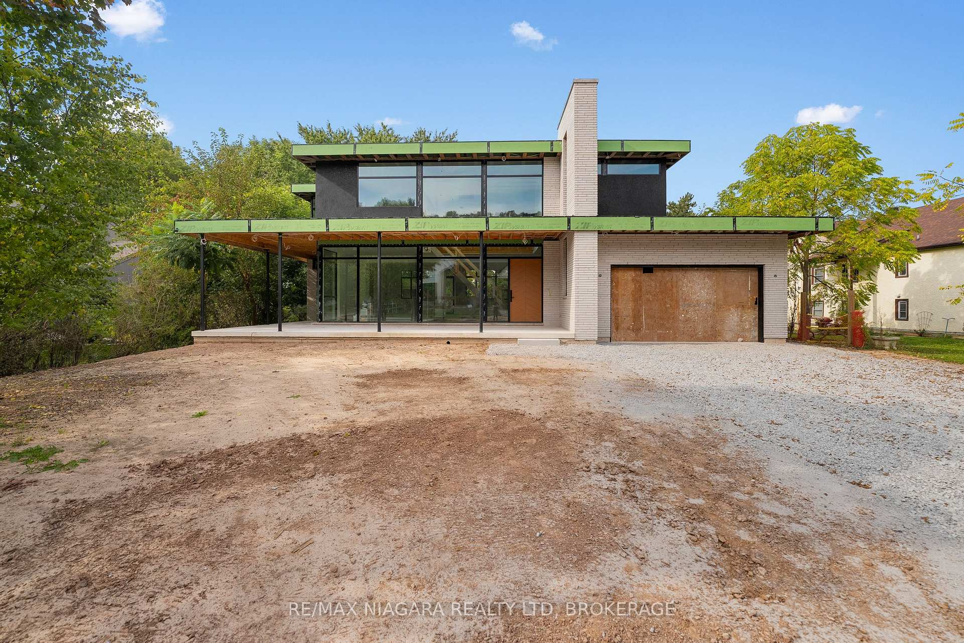 8 KENT Street, Niagara-on-the-Lake, ON L0S 1L0