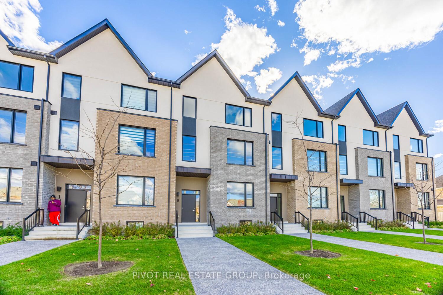8 Lively Way, Whitby, ON L1R 0S3