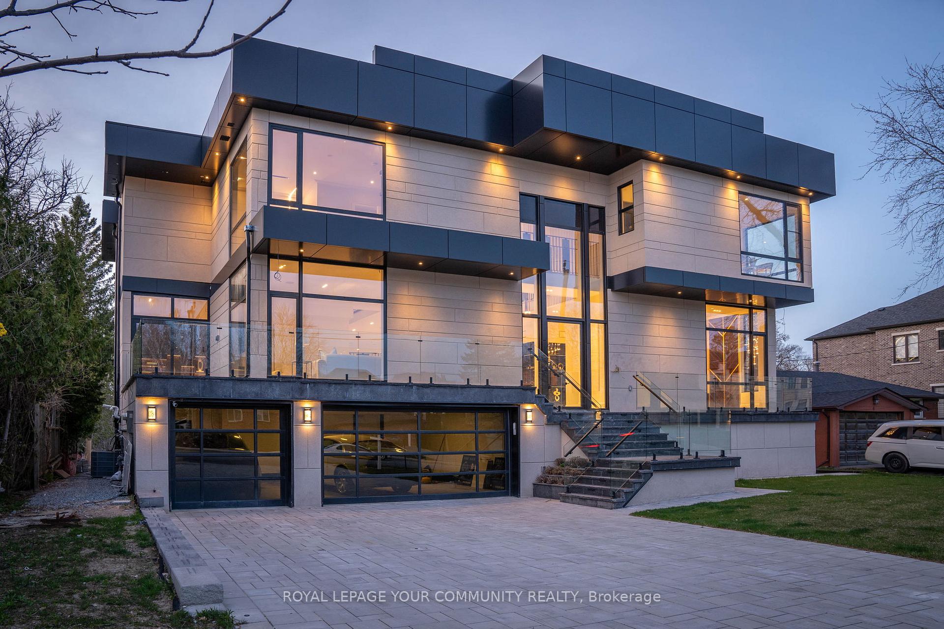 8 Poplar Drive, Richmond Hill, ON L4E 2W5