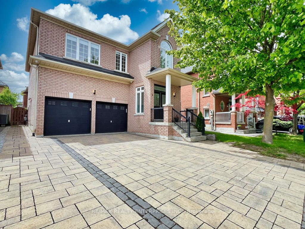 8 Wood Dale Road, Vaughan, ON L4K 5S8