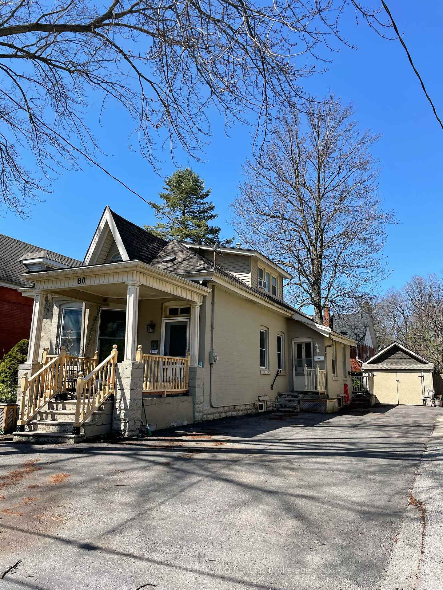 80 Byron Avenue E, London South, ON N6C 1C7