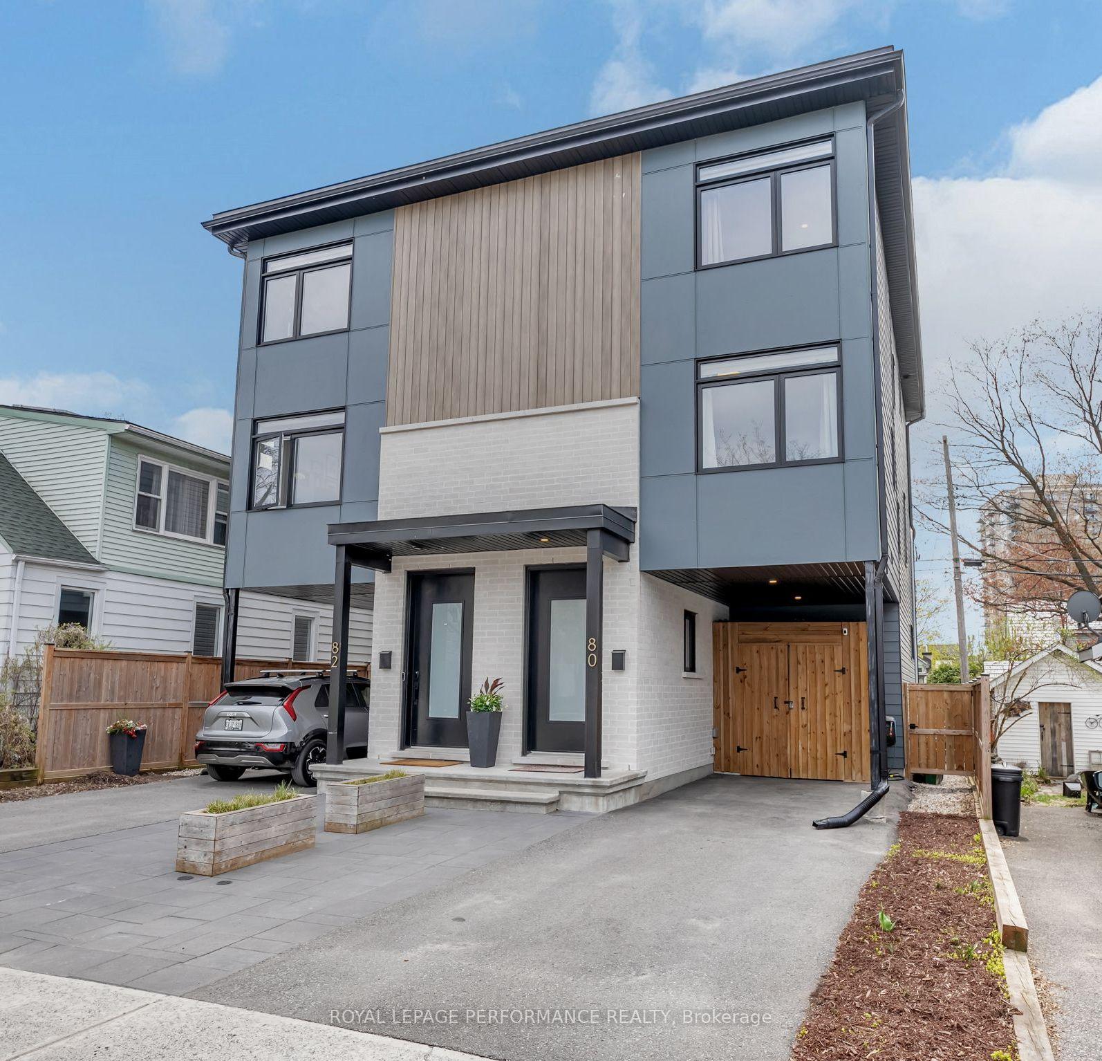 80 Dagmar Avenue, Vanier and Kingsview Park, ON K1L 5T4