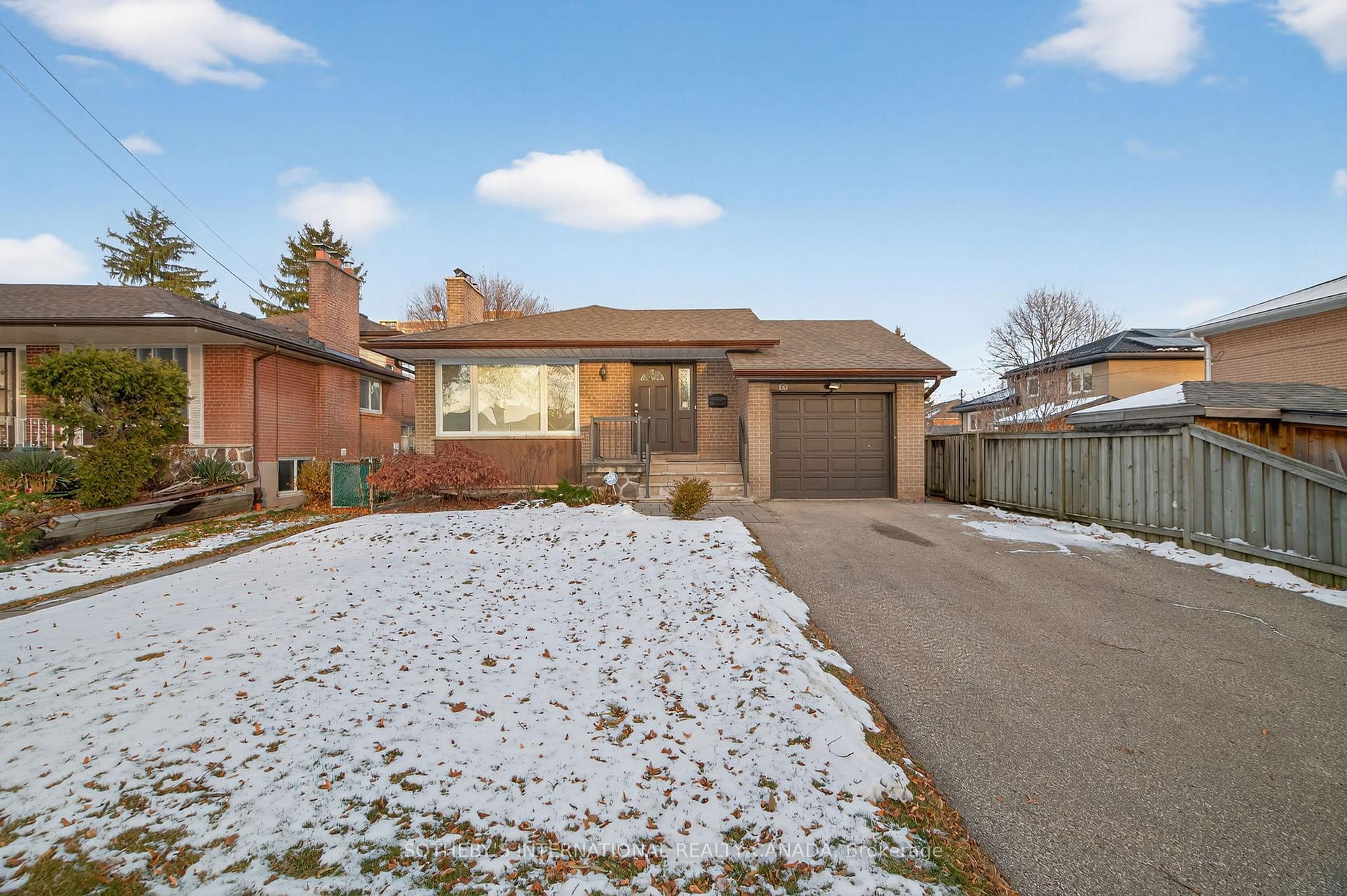 80 Guernsey Drive, Toronto, ON M9C 3A7