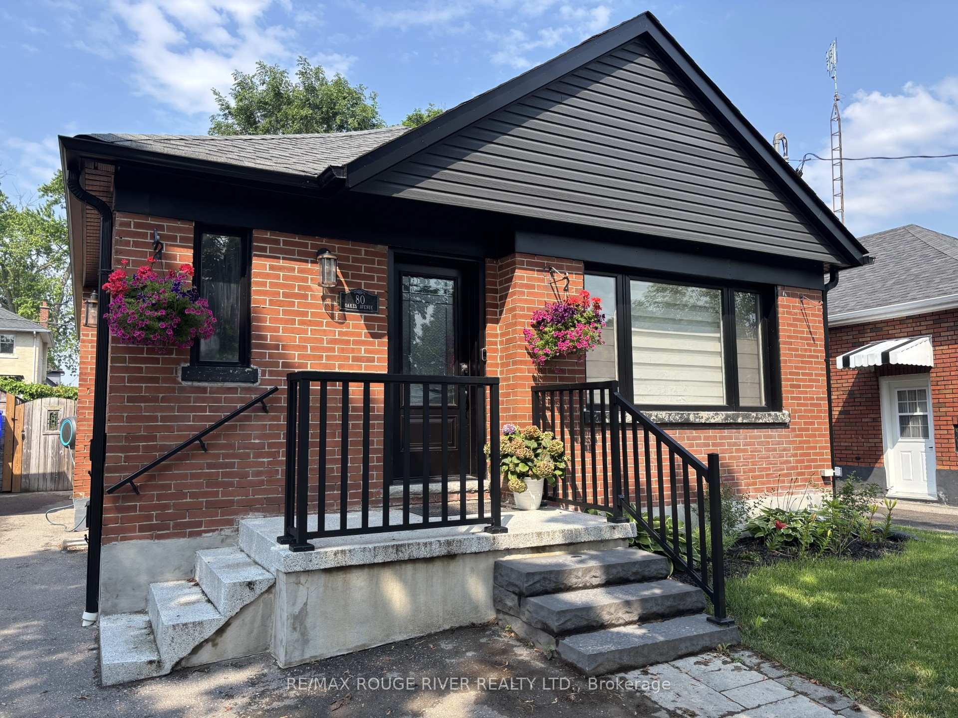 80 Oakes Avenue, Oshawa, ON L1G 6C6