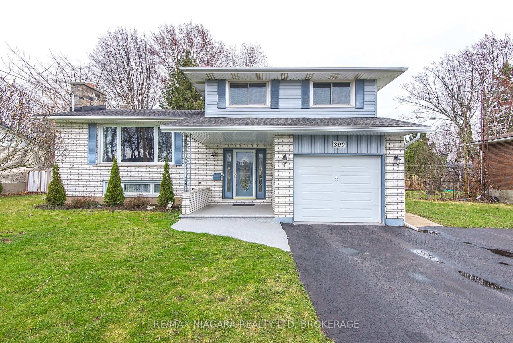 800 Ferndale Avenue, Fort Erie, ON L2A 5E2