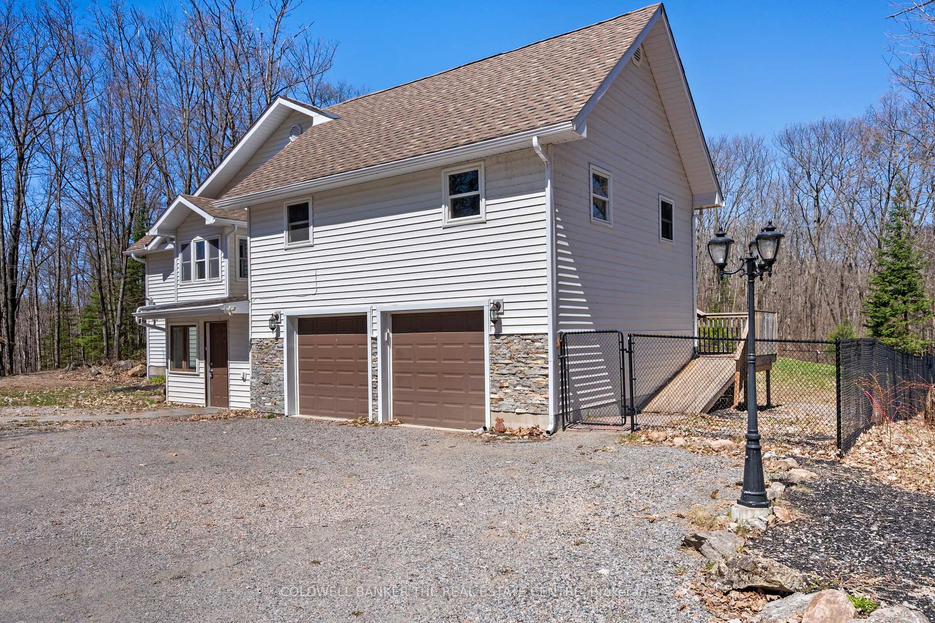 800 Jeffrey Lake Road, Faraday, ON K0L 1C0