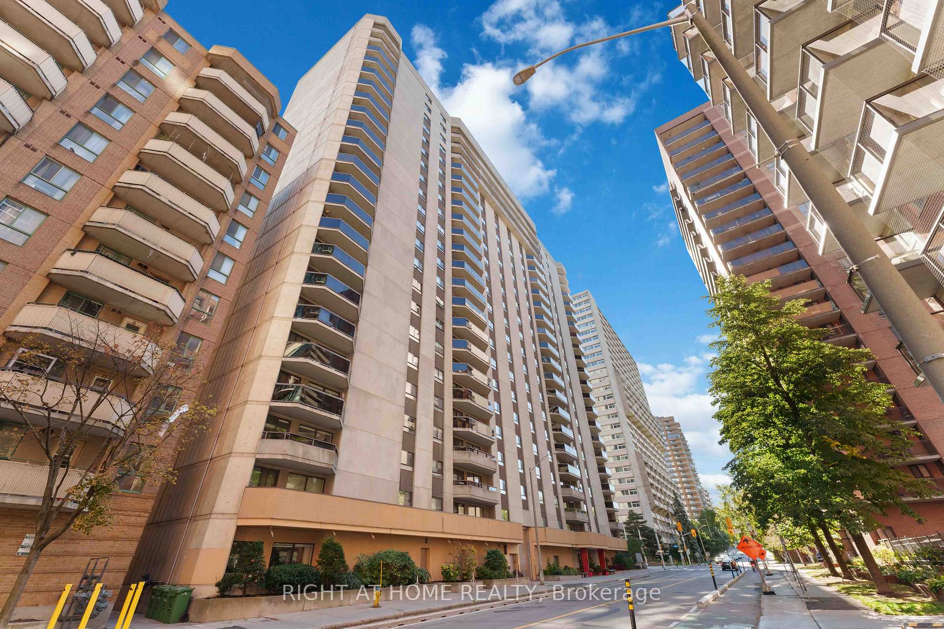 801 - 470 Laurier Avenue W, Ottawa Centre, ON K1R 7W9