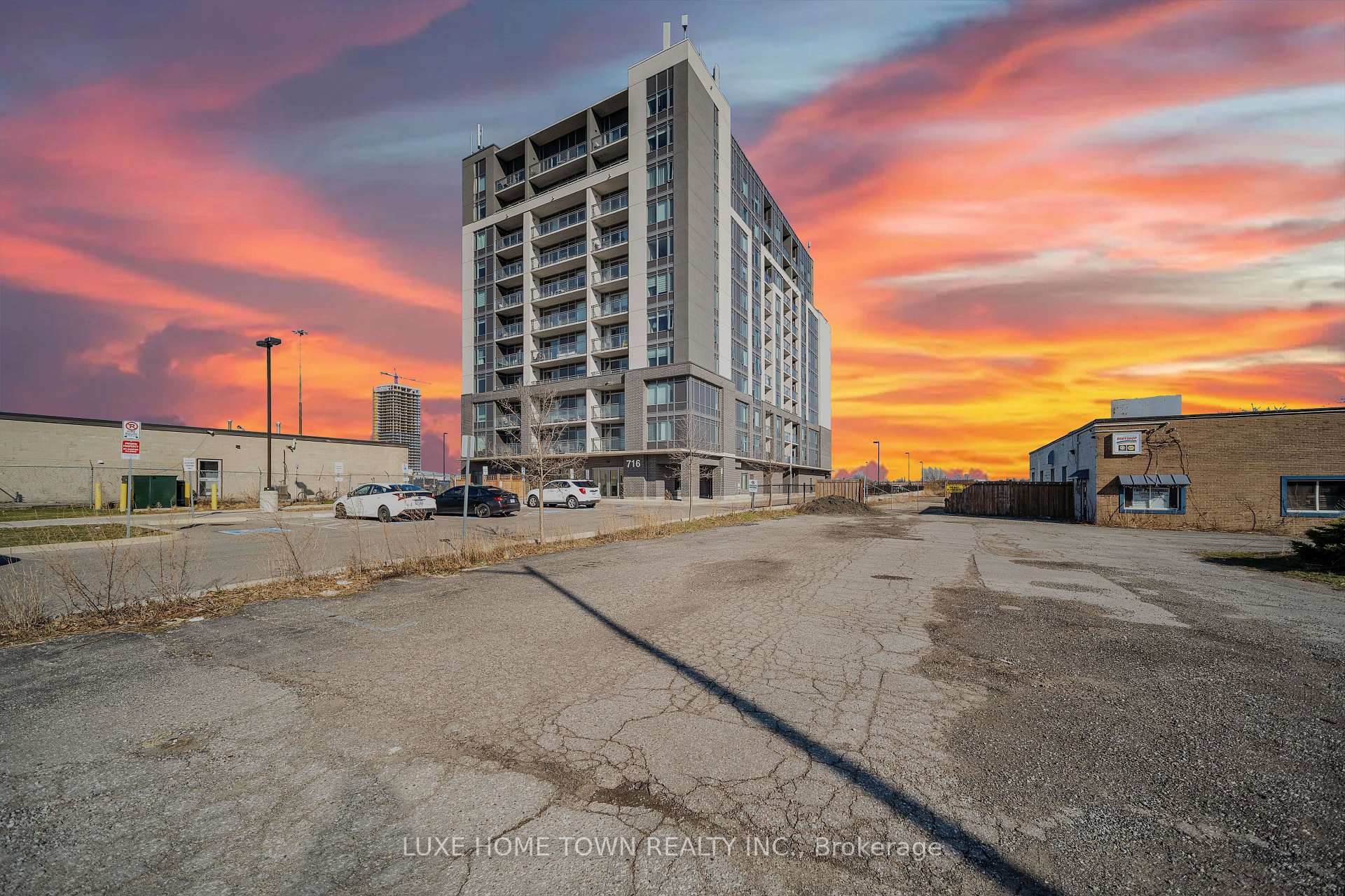 801 - 716 Main Street E, Milton, ON L9T 9L9