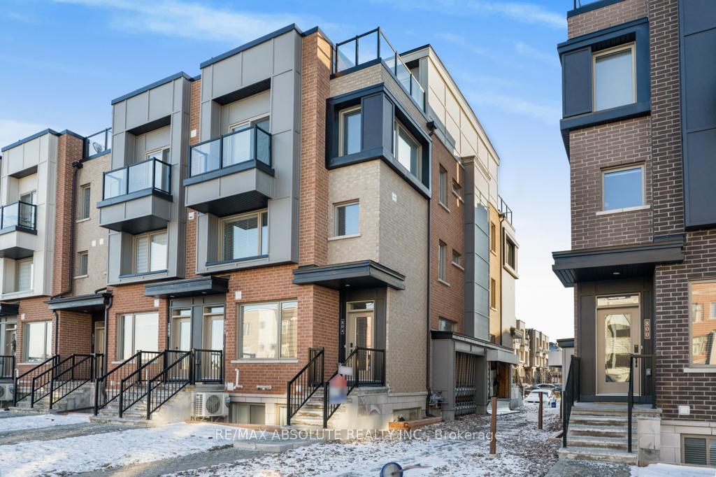 804 MIKINAK Road, Manor Park - Cardinal Glen and Area, ON K1K 0P2