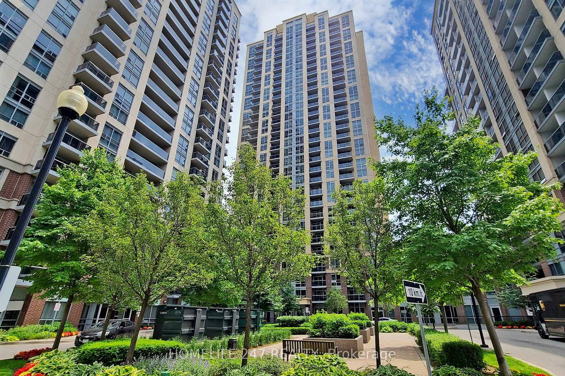 805 - 3 Michael Power Place, Toronto, ON M9A 0A2