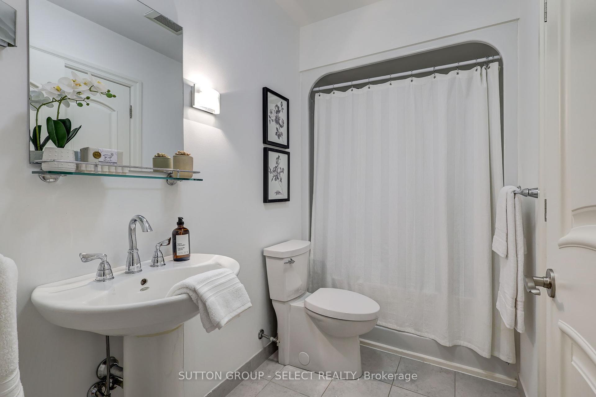 806 - 250 Pall Mall Street, London East, ON N6A 6K3