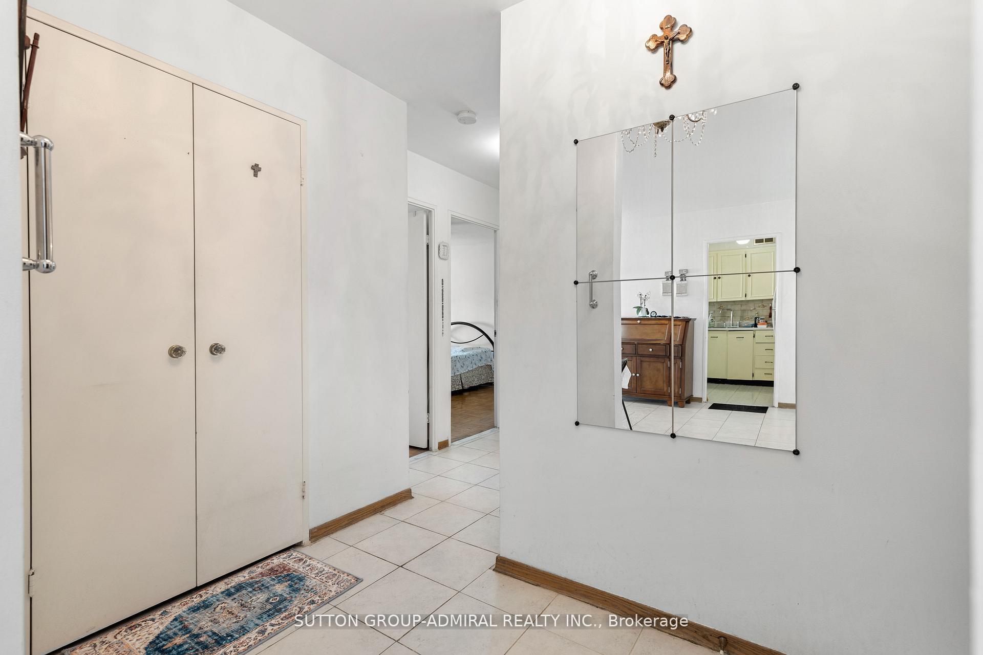 806 - 455 Sentinel Road, Toronto, ON M3J 1V5