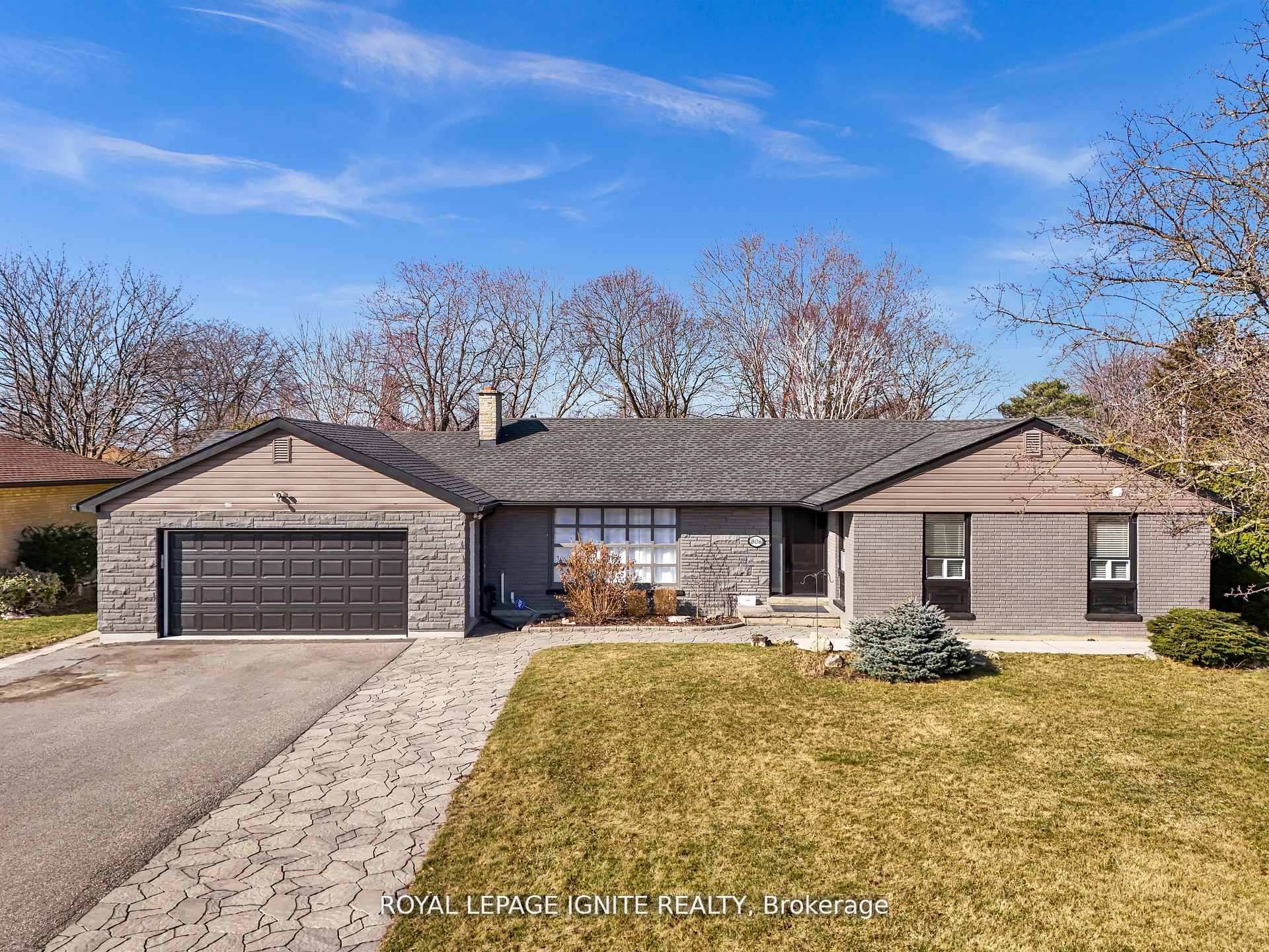 806 Henry Street, Whitby, ON L1N 5E3