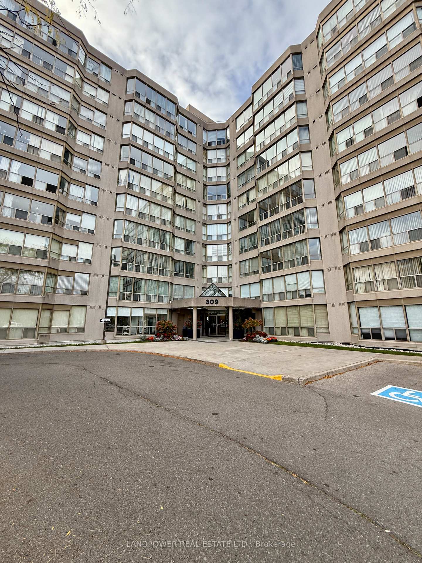 807 - 309 Major Mackenzie Drive, Richmond Hill, ON L4C 9V5